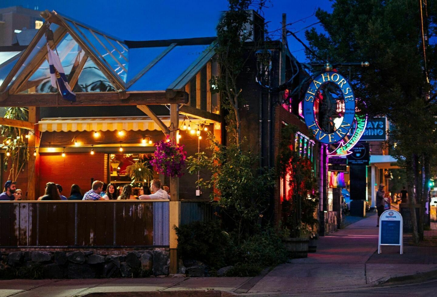 Bars, Lounges & Nightclubs - Discover Halifax