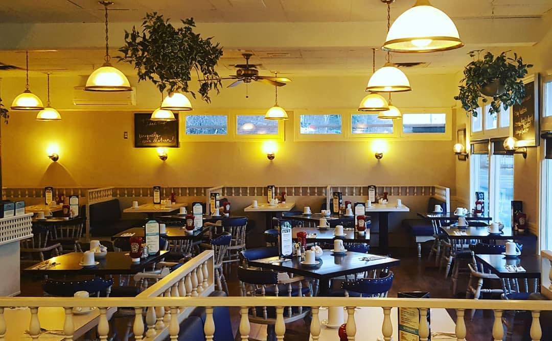 The Esquire Restaurant - Discover Halifax