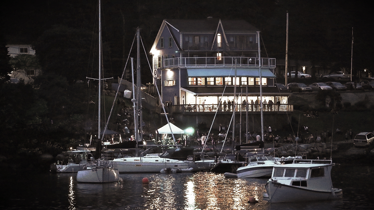 Tuna Blue Inn, Restaurant and Marina - Discover Halifax